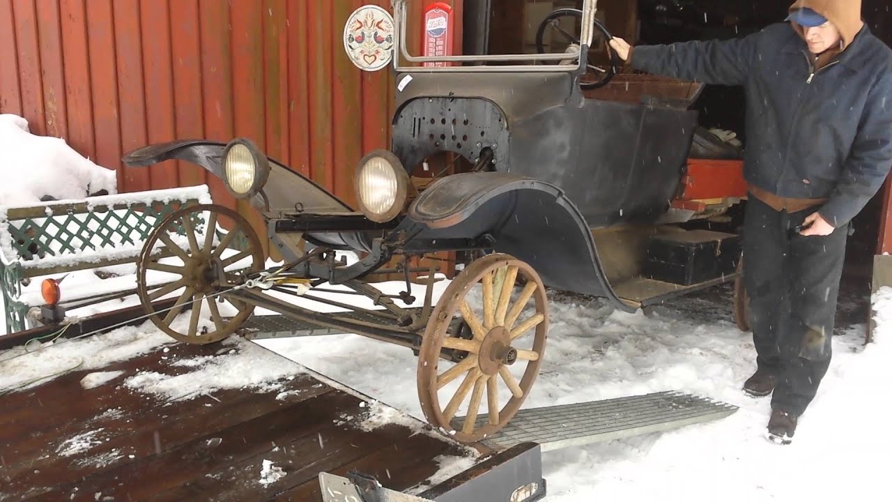 Ford Model t barn find removal - YouTube