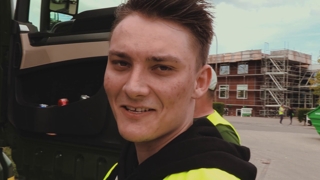 Alexander Husum besøger DEKRA - YouTube