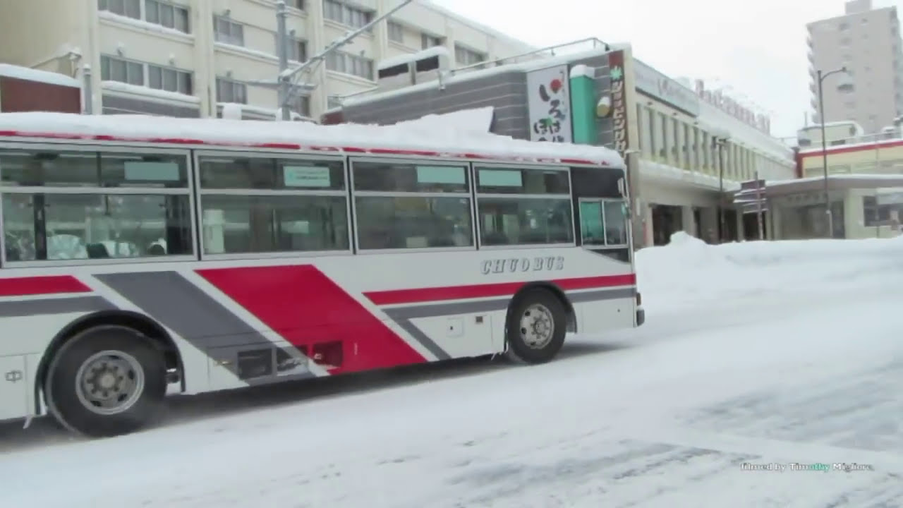 Buses in Snowy, Sapporo, Japan - YouTube
