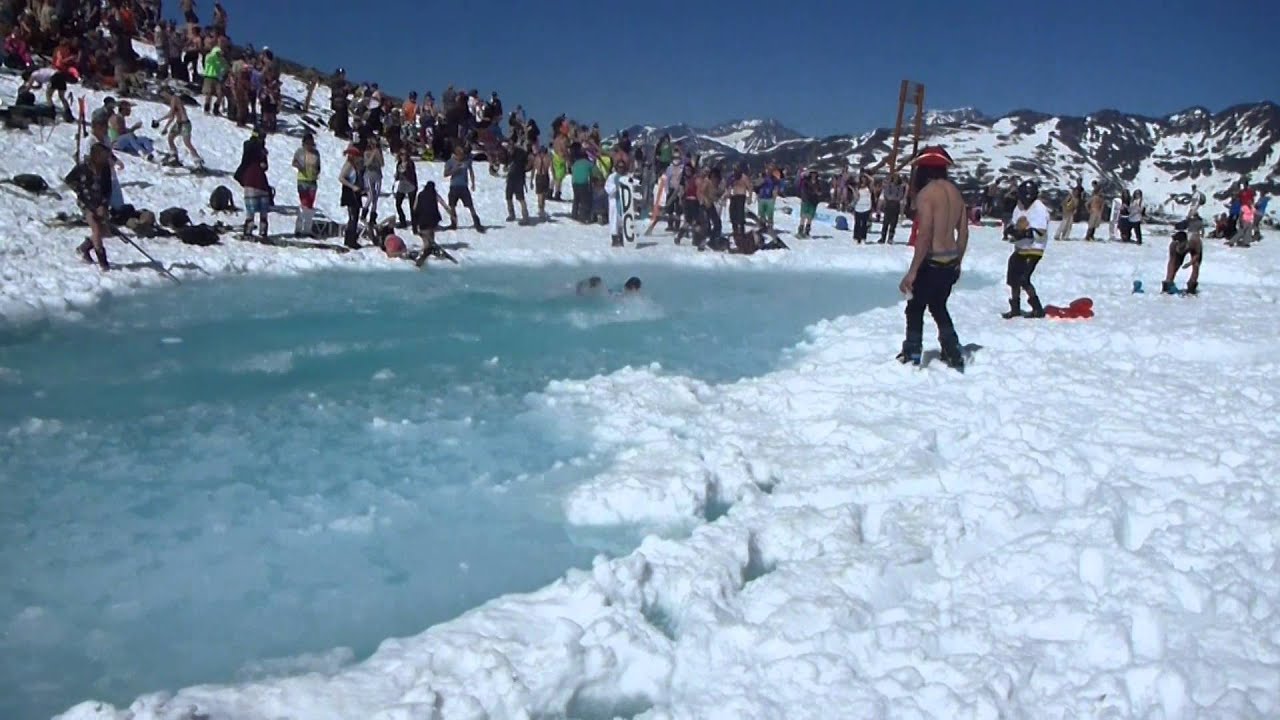 Pond Skimming Fail - YouTube