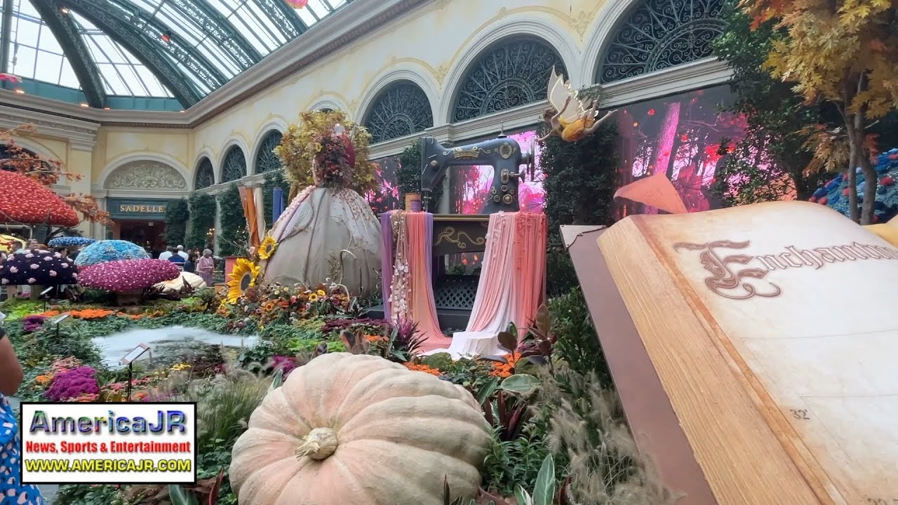 Bellagio Conservatory's 2023 Fall Harvest display (Las Vegas) - YouTube