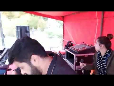 Şiyan Tamara ve hozan kader düet süper olmuş ağzına sağlık grup artos❤️❤️🌹✌️👍👍😊