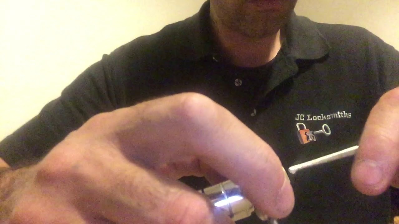 Quick abs pick - YouTube