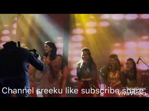 Sunny leone hot dance at dubai