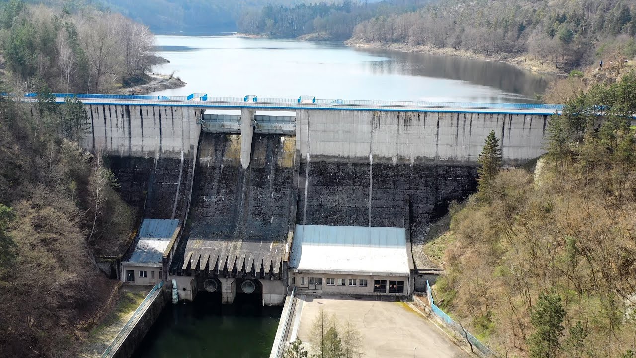 Vodní nádrž Mohelno - YouTube