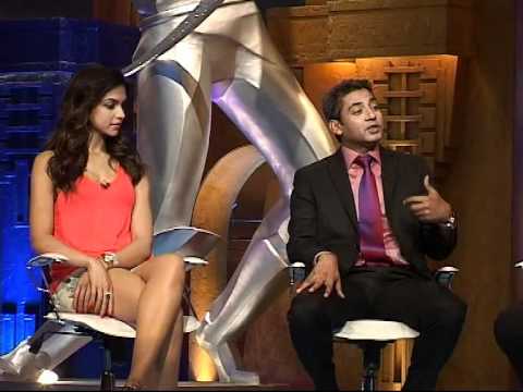 BNB NEWS-DEEPIKA PADUKONE ON THE SET OF EXTRA INNINGES T-20 FOR PROMOTION  OF COCKTAIL.