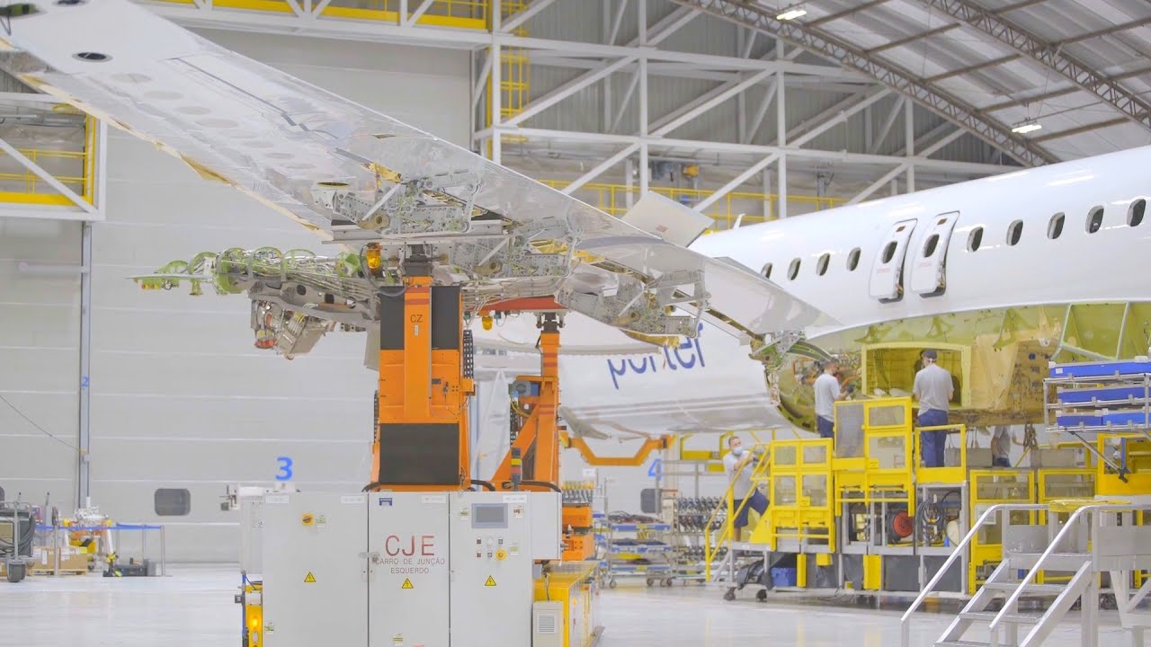 Porter Airlines x Embraer E195-E2 Gets Its Wings - YouTube