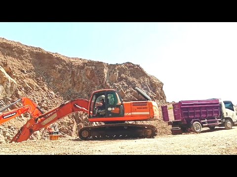 Excavator Masuk Lubang Galian Batu Doosan Dx200A Breaker Sb81 - YouTube