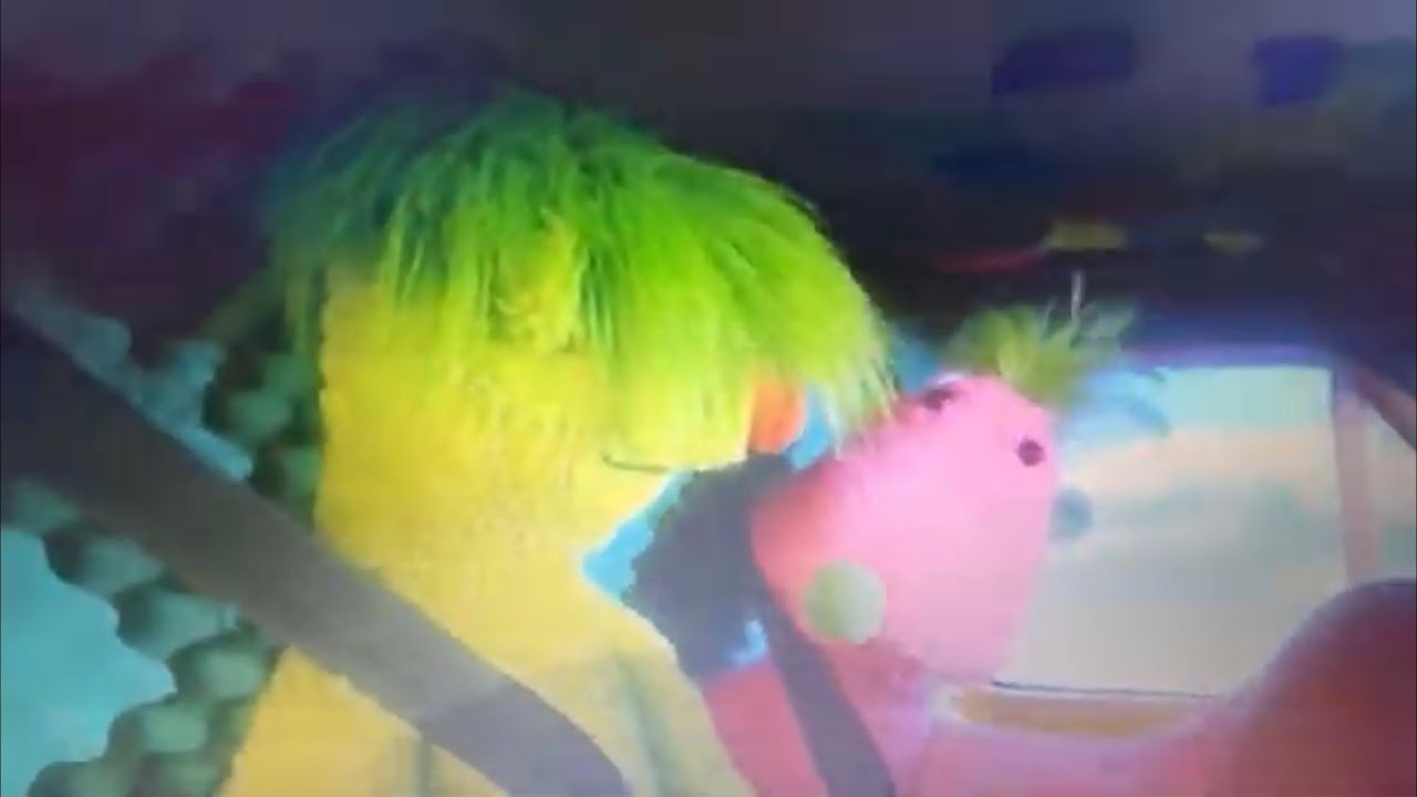 The Hoobs - Were Off To See The TiddlyPeeps Tula And Groove - YouTube