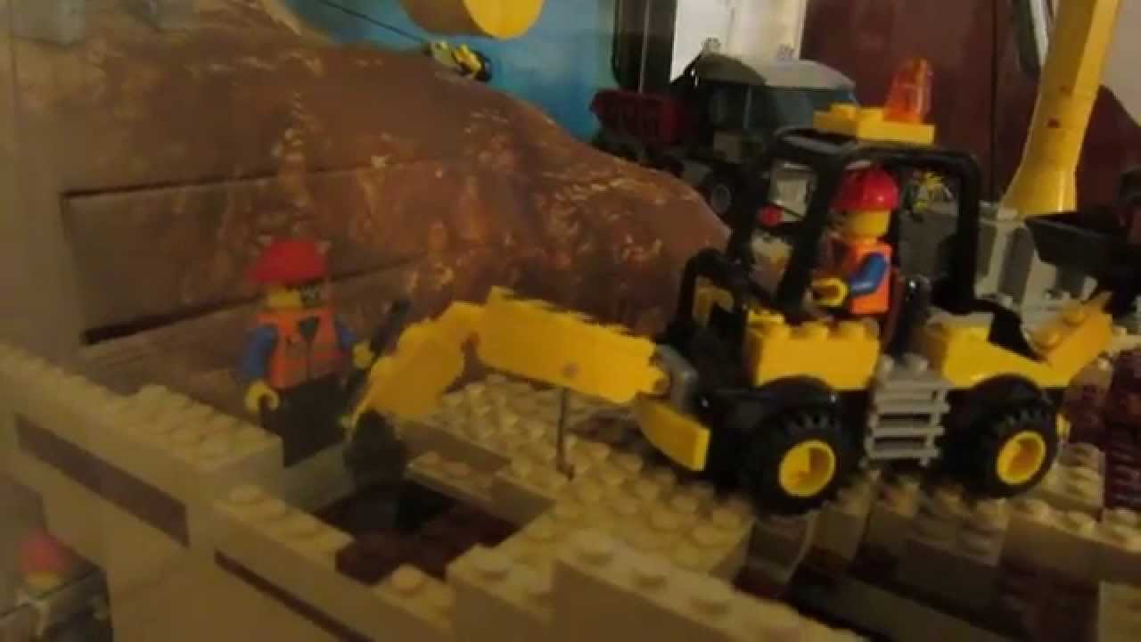 Lego Animatronic Diorama - YouTube