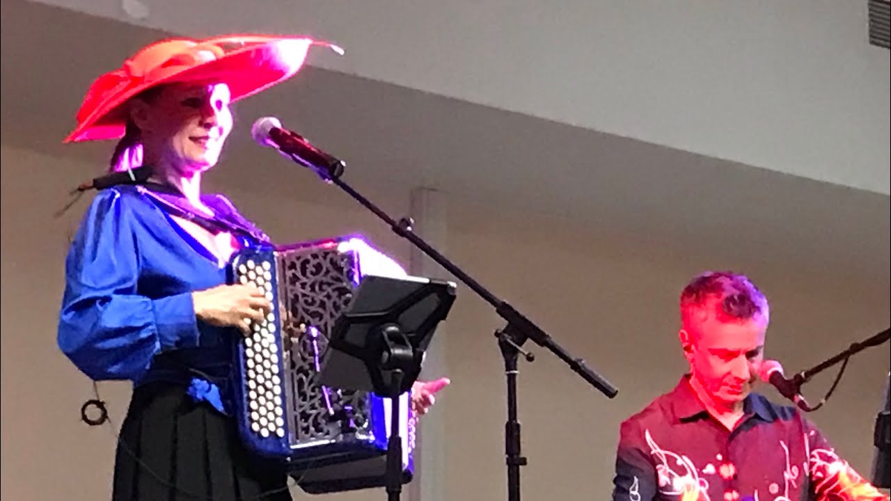 Florence Olivier.Laurent Navech “Mon Aveyron”Belle gitane “ - YouTube