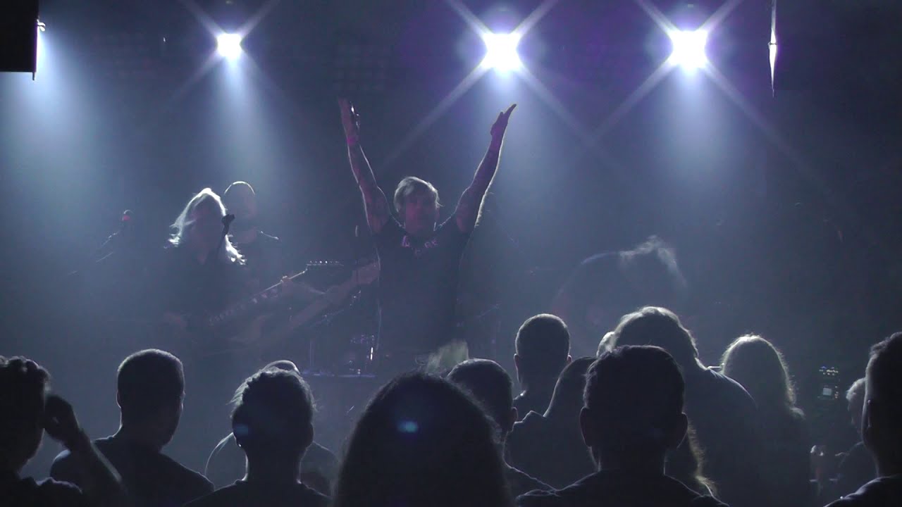 Pantera - Domination [live] - YouTube