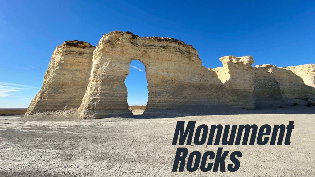 Monument Rocks - The Awe-Inspiring Monument Rocks /Chalk Pyramids in ...
