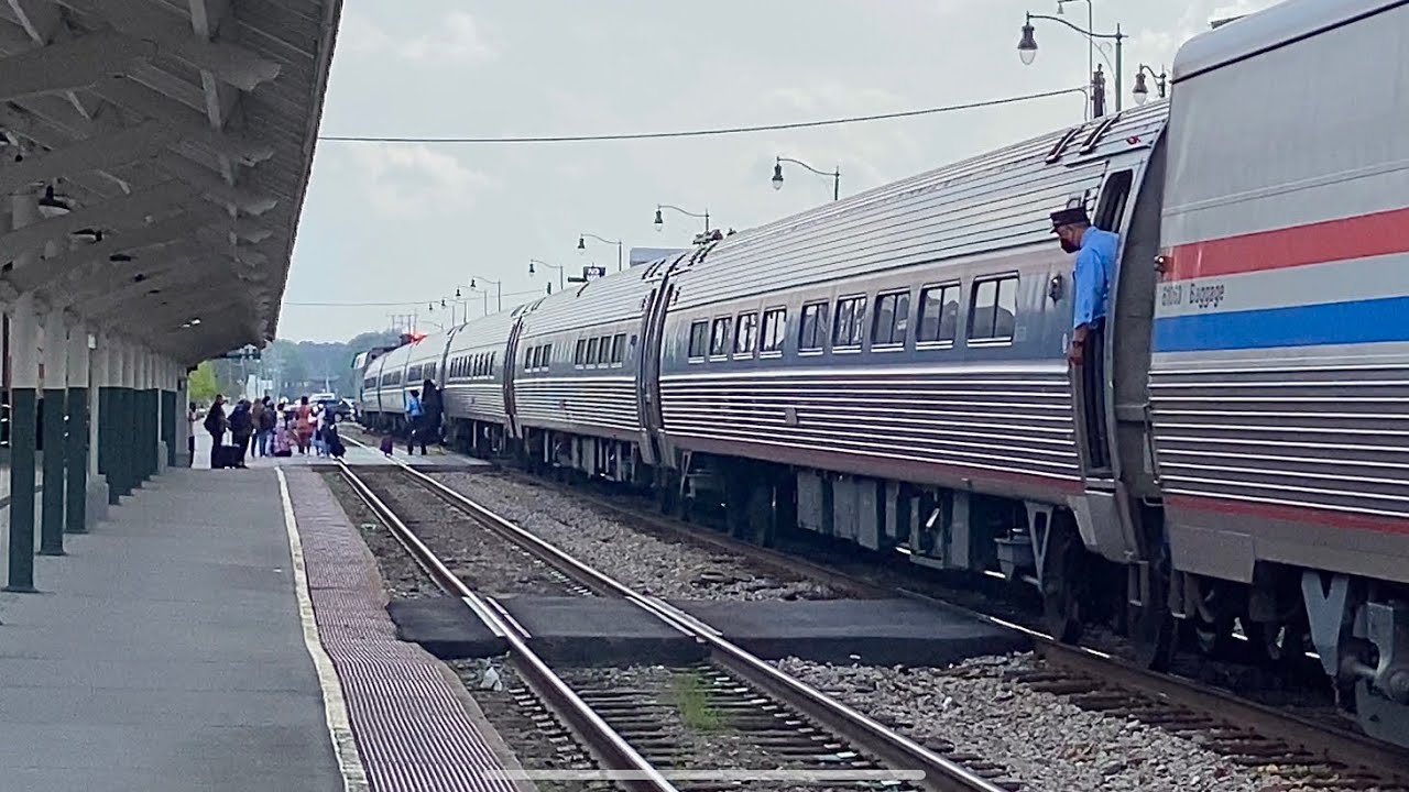 Amtrak 89 and a Spring shower in Fayetteville NC - YouTube