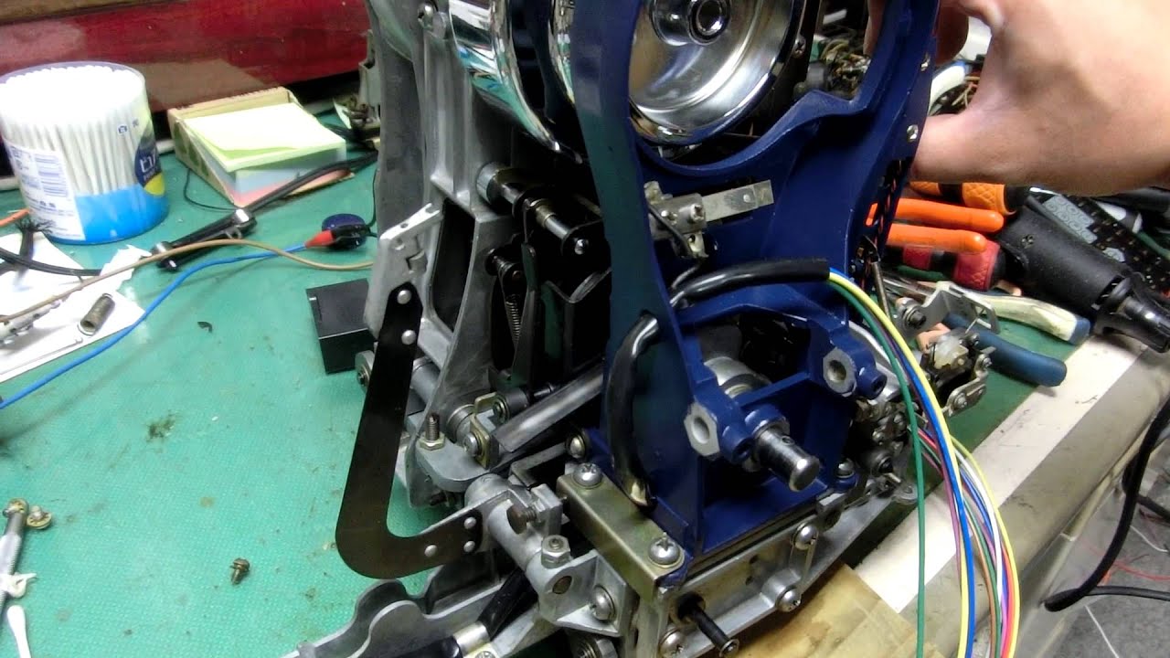 JUKEBOX Seeburg HF100R Mechanism Test2 - YouTube