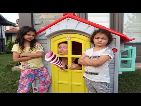 Annem Yine Yaramazlık Peşinde ! Elif Öykü and Masal fun kid video