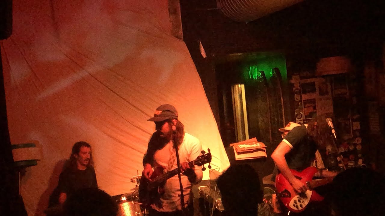 Flaural - Rendezvous (live) @ Surfside 7 - YouTube