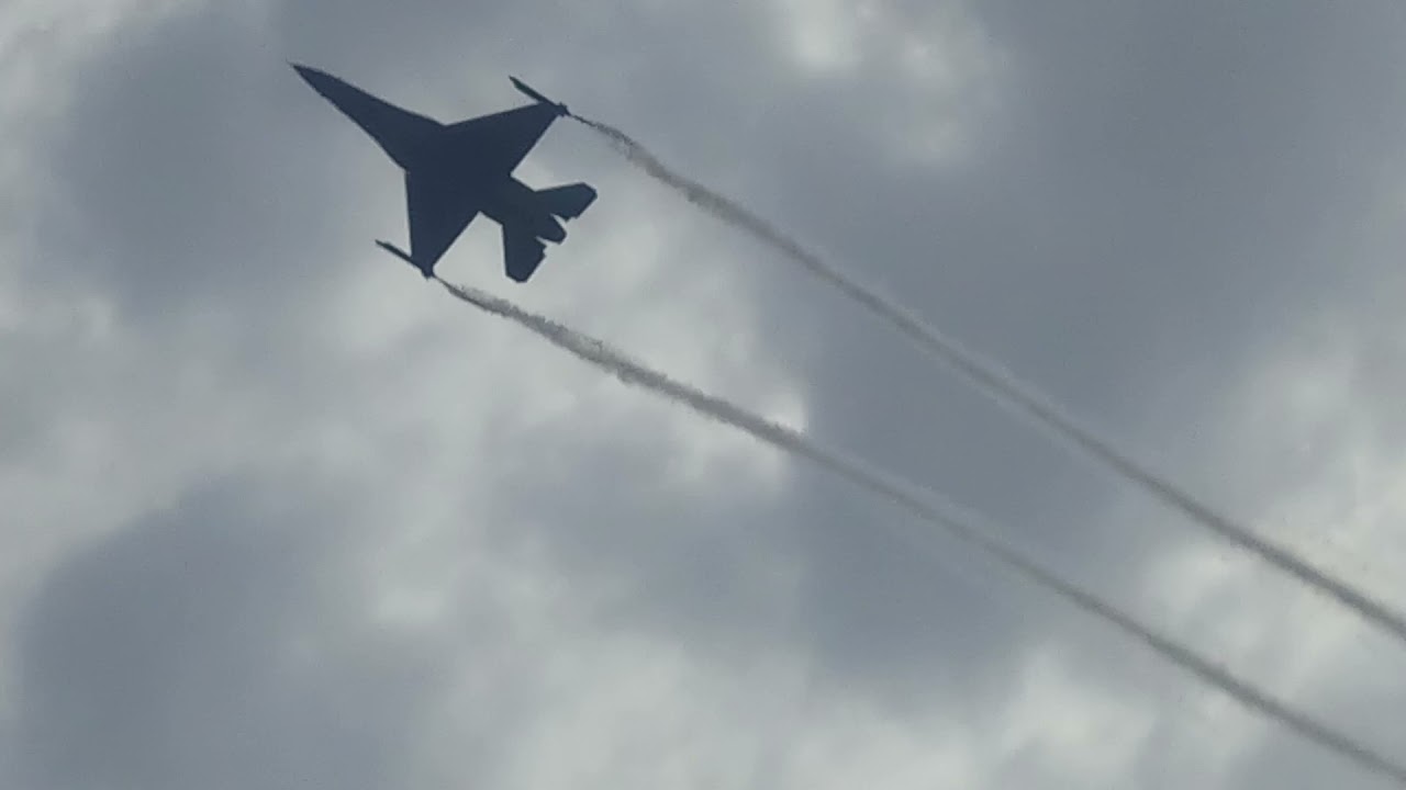 High Alpha pass by PAF F16 - YouTube