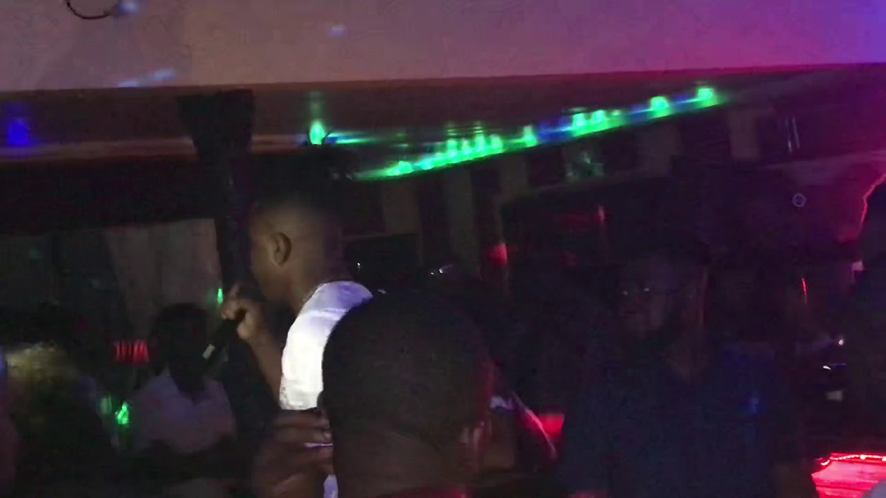 Kelvynbwoy Performs Kpo Keke at Kumasi Vienna City on his T I M E Ep ...