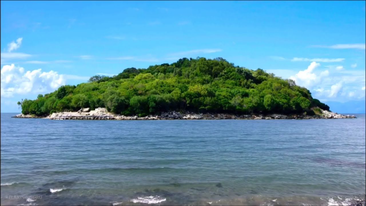Tropical Beach Ambience on an Island with Ocean Sounds - Birds Chirping ...