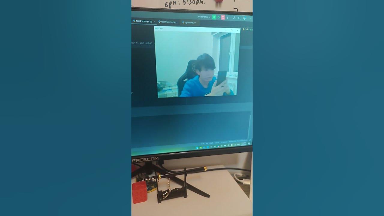 Facetracking project in python that connect to Arduino Uno #arduino #robot #robotics ##eigeering ...