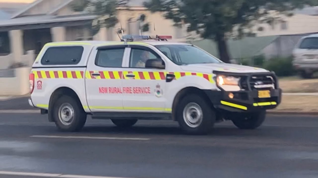 NSW Rural Fire Service - Bathurst PC Bravo - YouTube