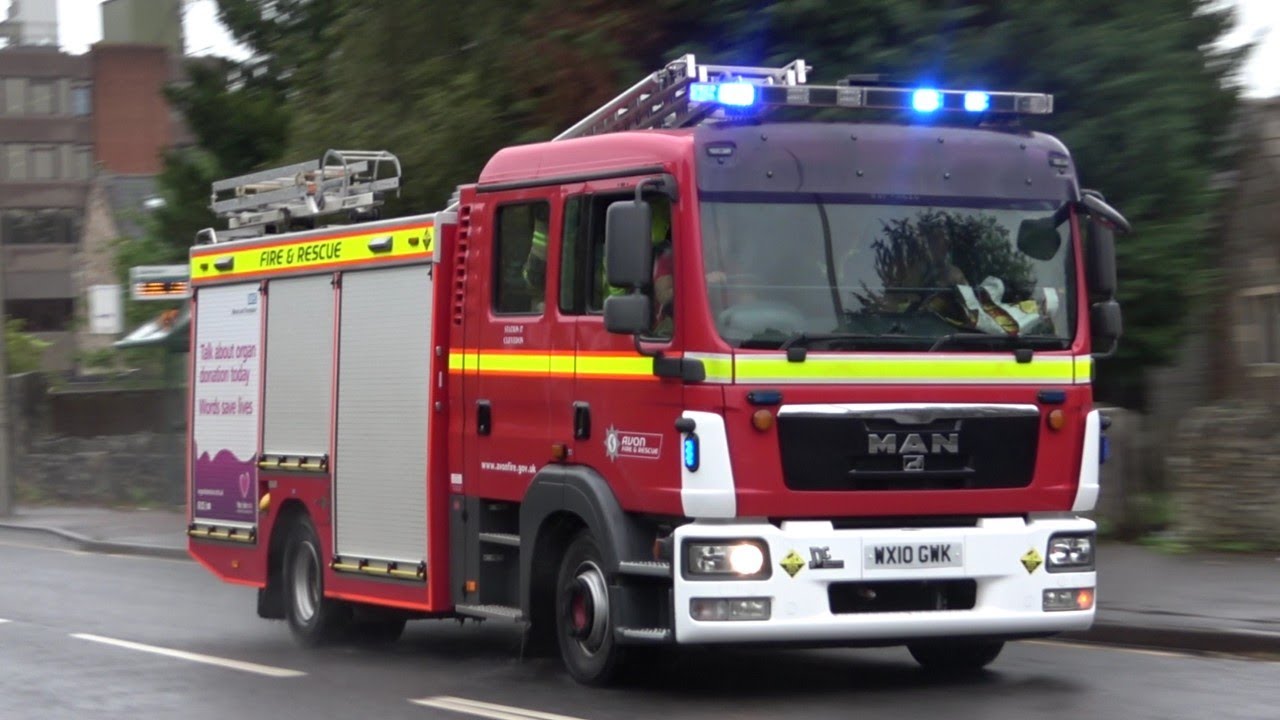 Retained Clevedon (MAN TG-M) FKA17P1 Responding in Nailsea - Avon Fire ...