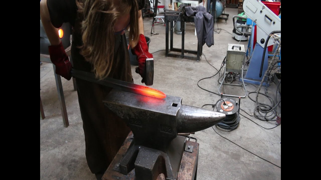 Forging a pattern welded sword, part 1. forging the blade. - YouTube