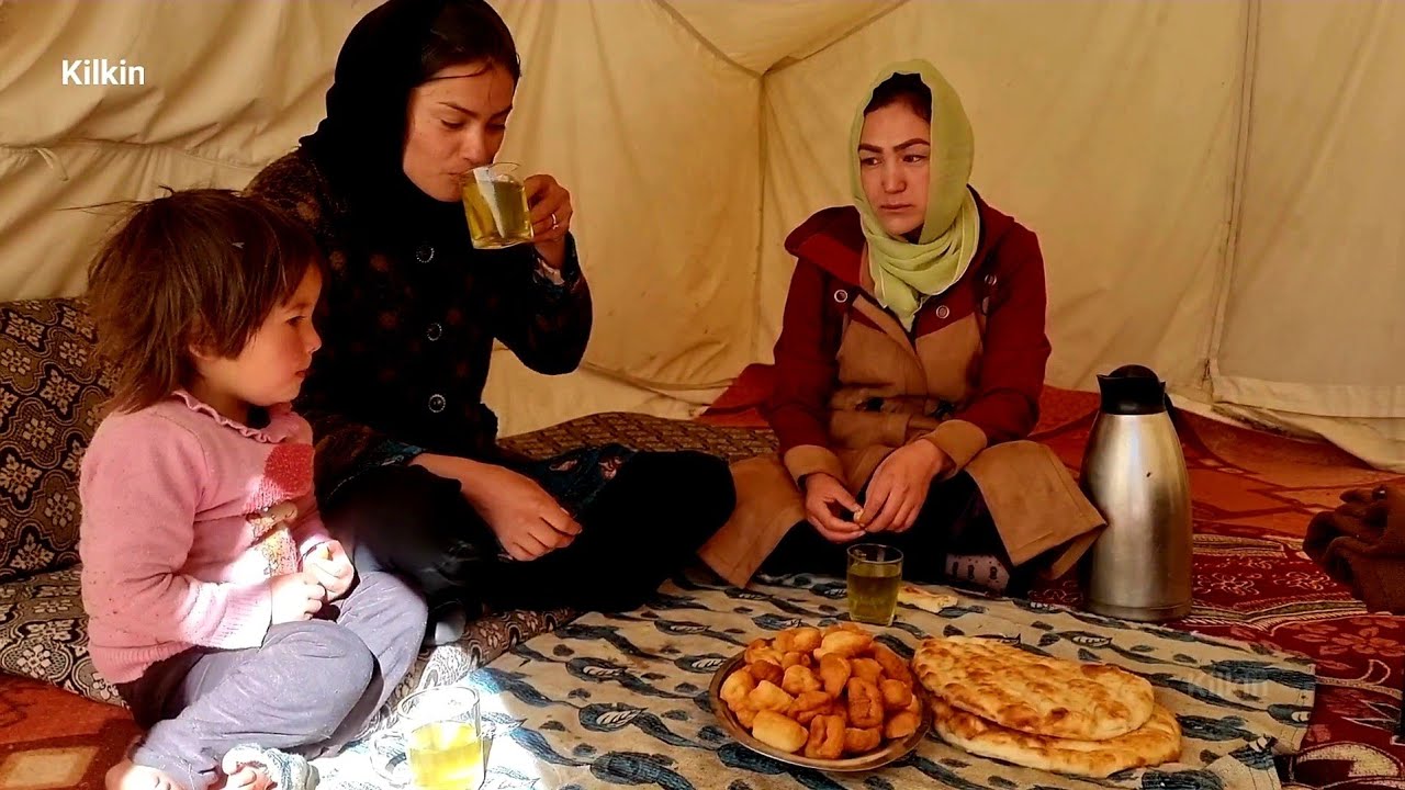 Organic life of remote villagers | Nomadic girls and everyday life ...
