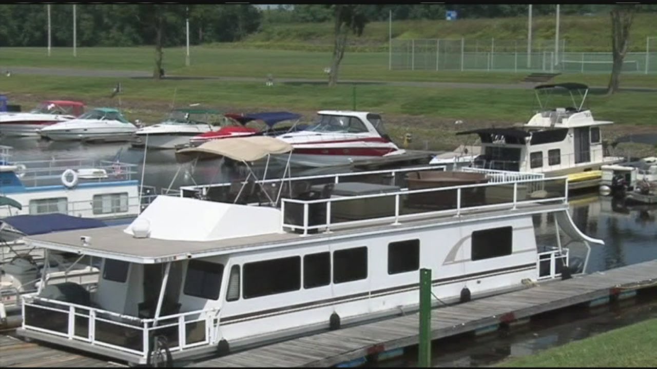 Boat buyers beware of storm damaged boats - YouTube