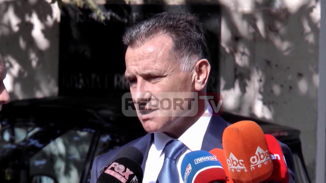 ''A e kanë gjetur armën?'' Stresi dhe Sali Lusha tentojnë të ...