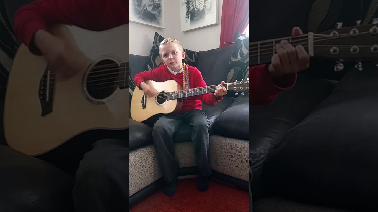 Shaney-Lee practising... - YouTube