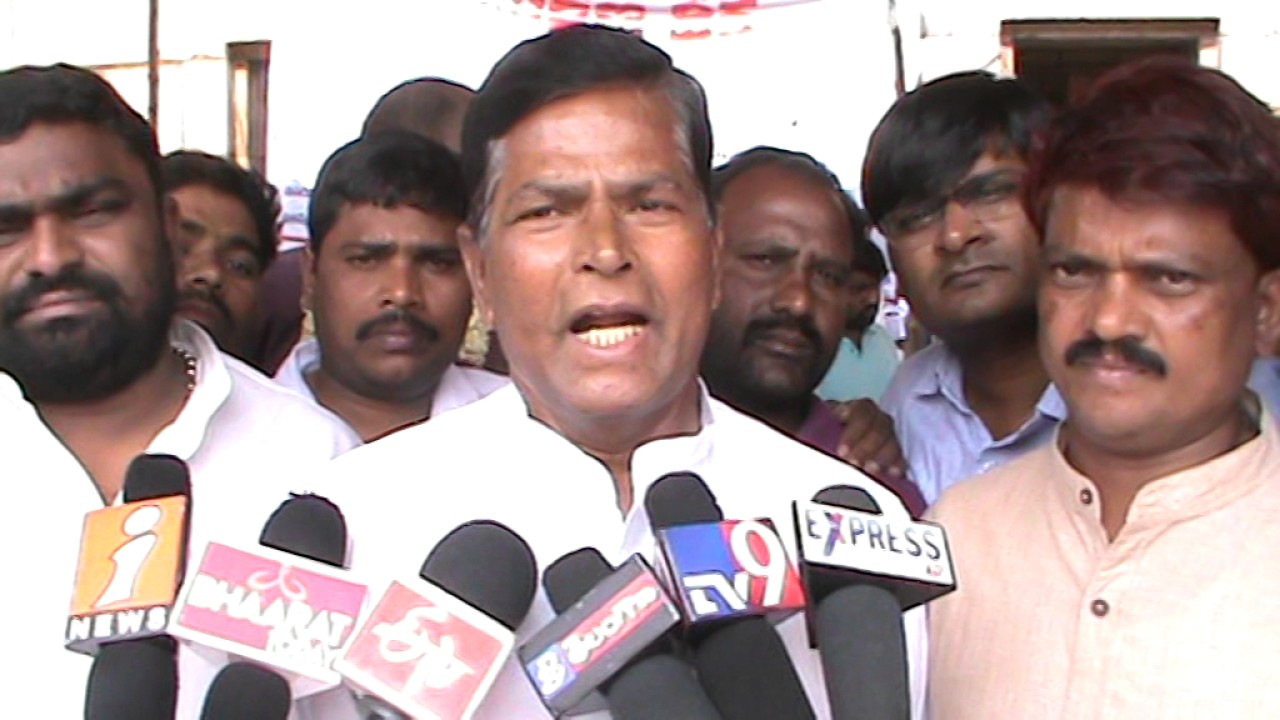 HYD OU MLA CHINNA REDDY VISIT AMARANA DEEKSHA - YouTube