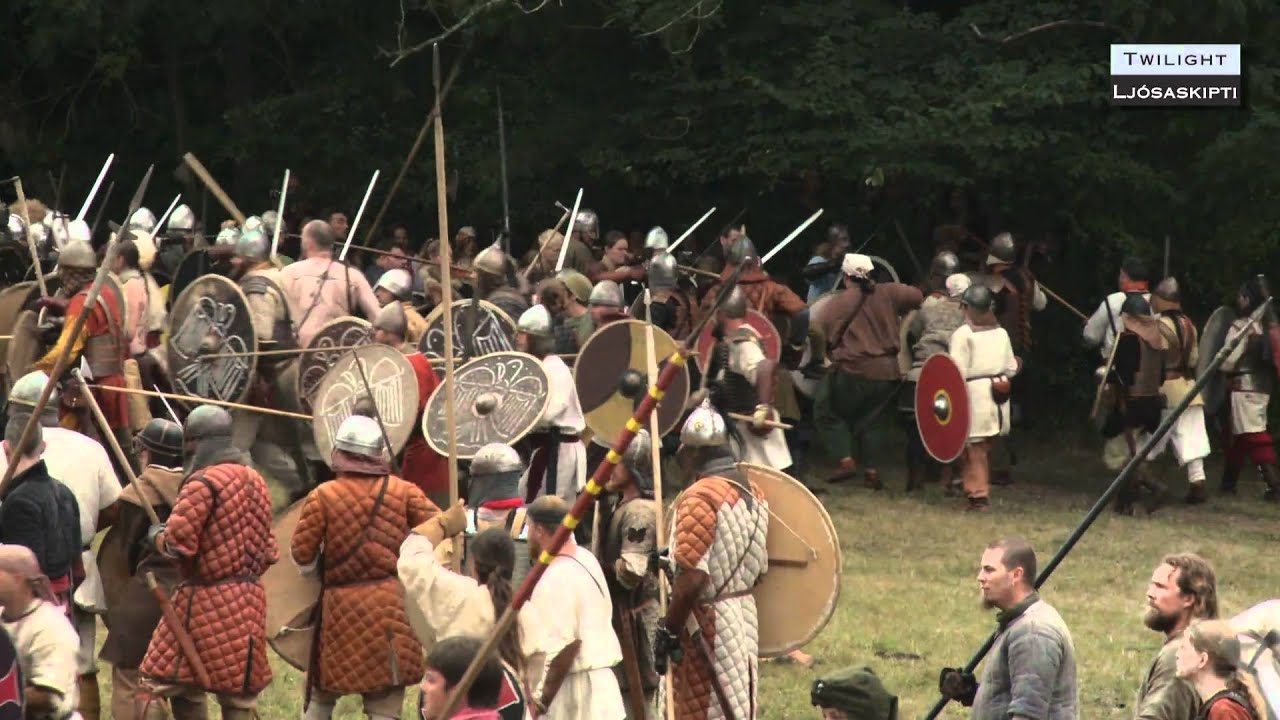 Moesgard 2010 Viking Battle - YouTube