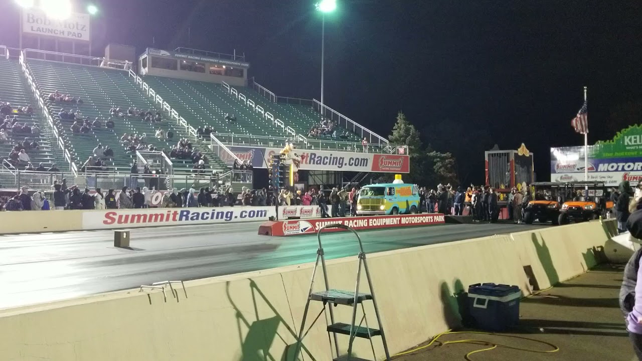 The Mullet Machine Halloween Classic wheelie contest 2021 - YouTube