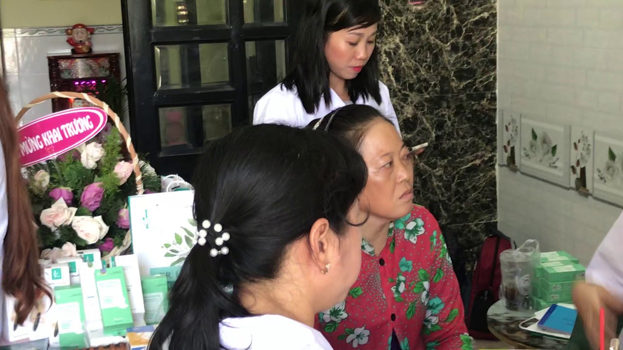 Khai Trương Soi Da Miễn Phí - YouTube