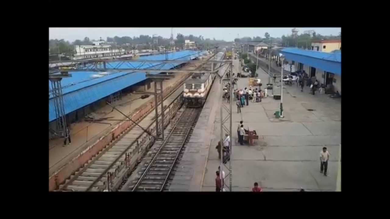 [HD] 12006 KLK-NDLS Shatabdi Arriving Ambala Cantt. Behind GZB HOG ...