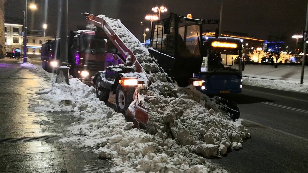 Russian snow eating machine - YouTube