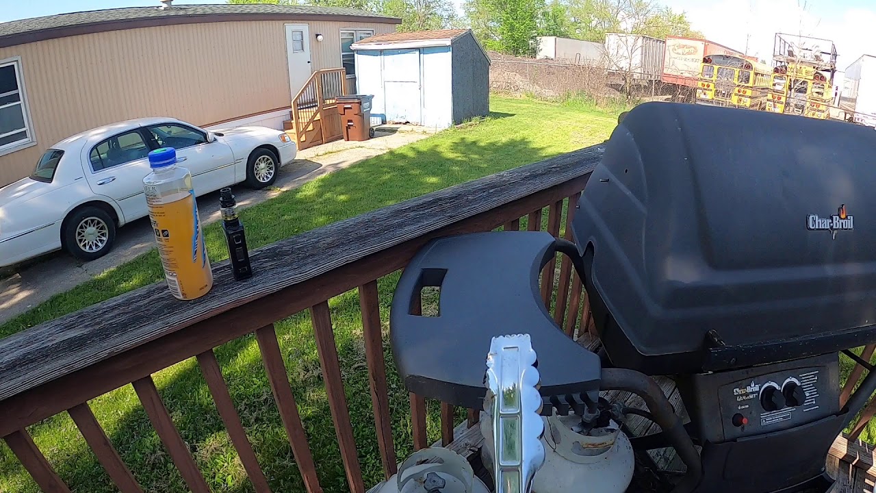 Cooking with my Gopro at the grill at timewa - YouTube