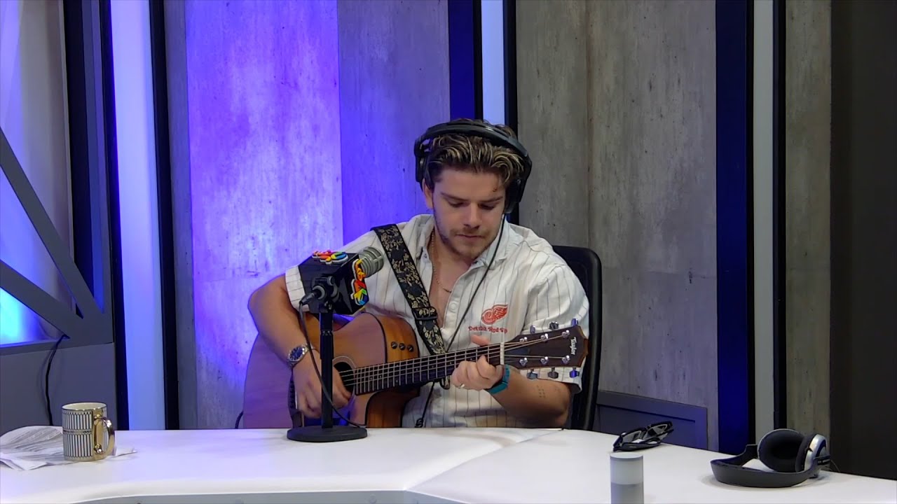 JOSS ÁLVAREZ: Mis PAPÁS no querían que fuera CANTANTE a una EDAD ...