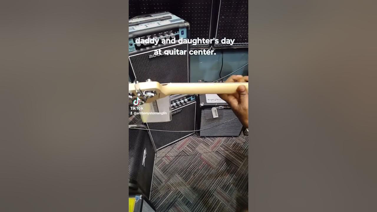 Anthony Atom Anglin jamming on a 4 string bass guitar #bassguitar #marcusmiller #louisjohnson ...