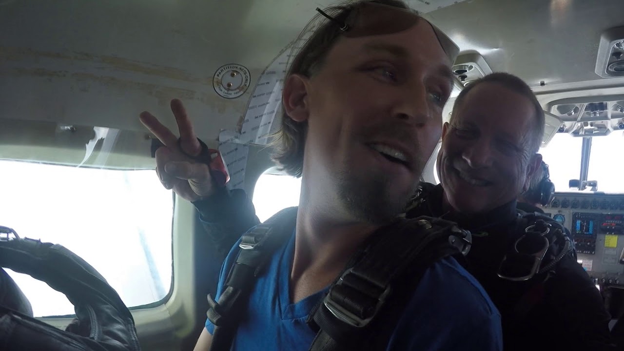 Skydive Tennessee Scott Mobley - YouTube