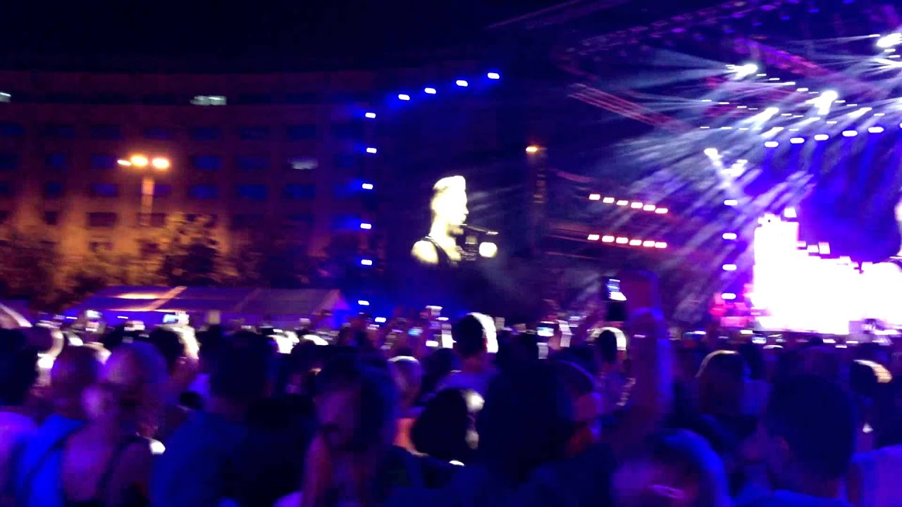 Robbie Williams - Angels Live in Bucharest Romania July 2015, End of ...