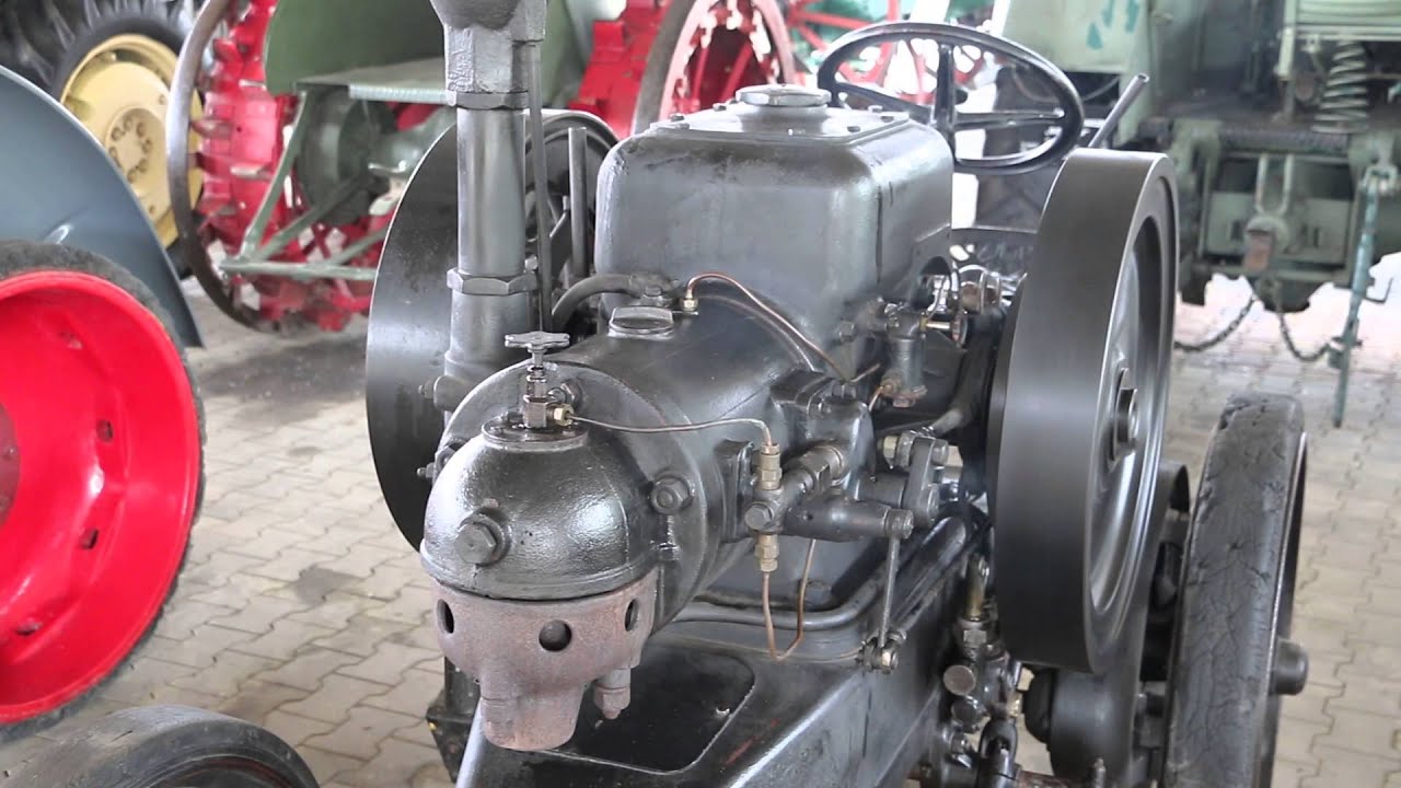 Tractor Lanz Buldog HL 12 (engine in operation) - YouTube