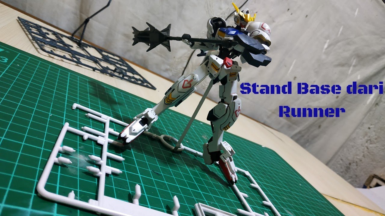 Speed Build Stand Base Gundam From Runner - YouTube