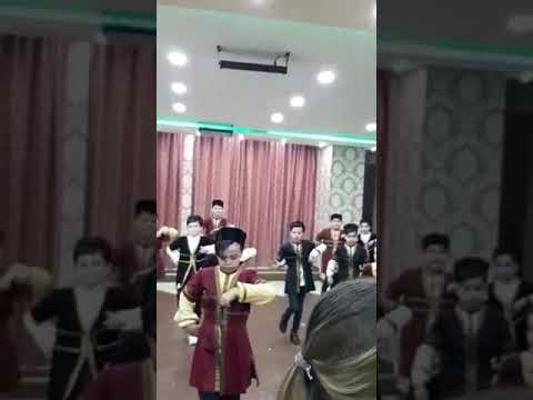 Masazır,Əliağa Vahid adına 1saylı orta məktəbin 4 b sinif şagirdlərinin buraxılışından..şş