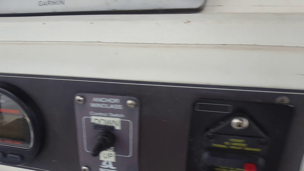 Angler 3100 center console twin Yamaha F250 for sale 727 458 9721 - YouTube