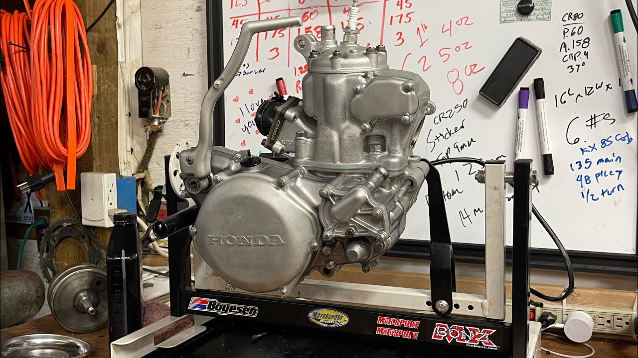 Assembling Honda CR250 Engine From Start to Finish! Brand New Ken O ...