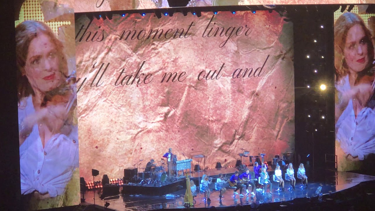 Rod Stewart - Grace (Live from London O2 Arena 2019) - YouTube