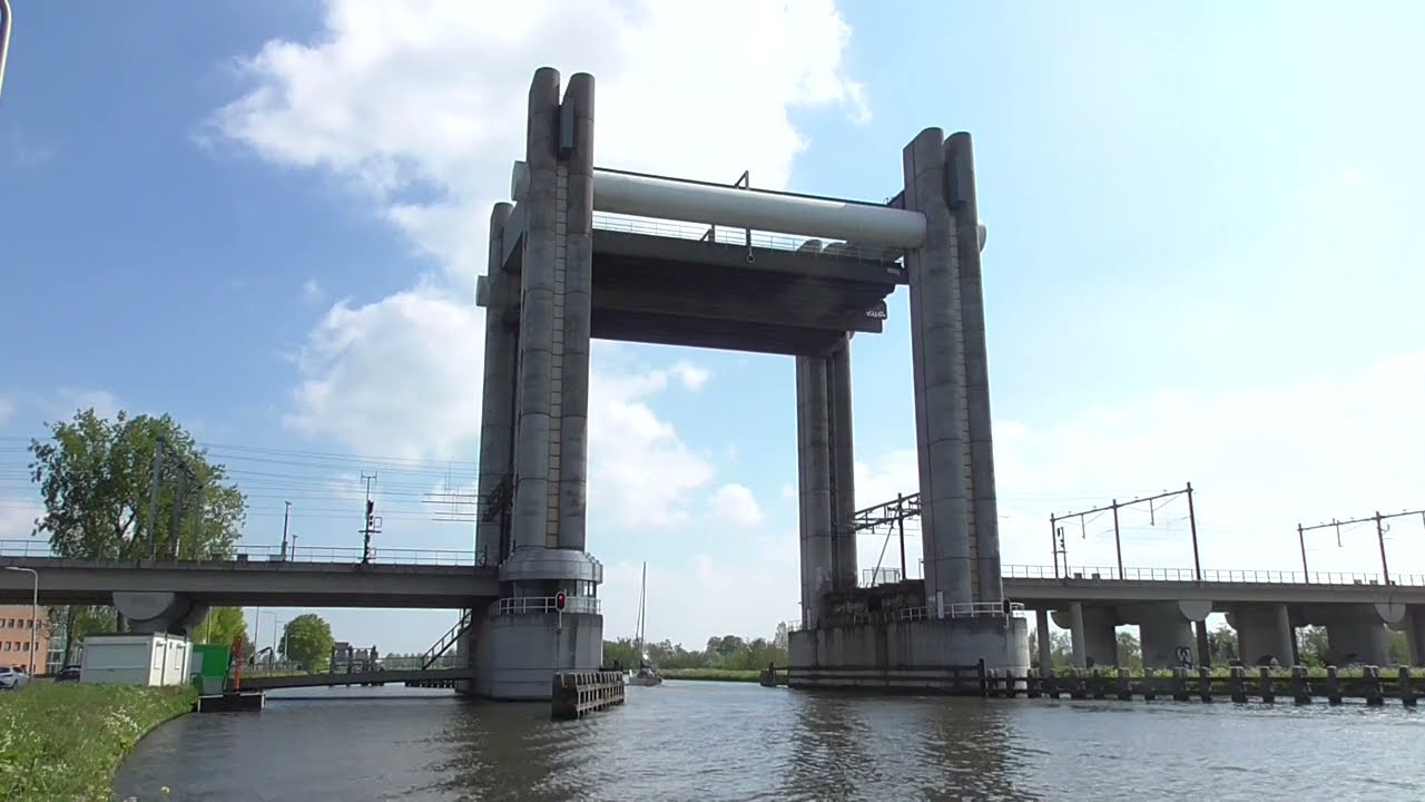 Brugopening Hoge Gouwespoorbrug Gouda Hefbrug/ Liftbridge/ Pont Levant ...